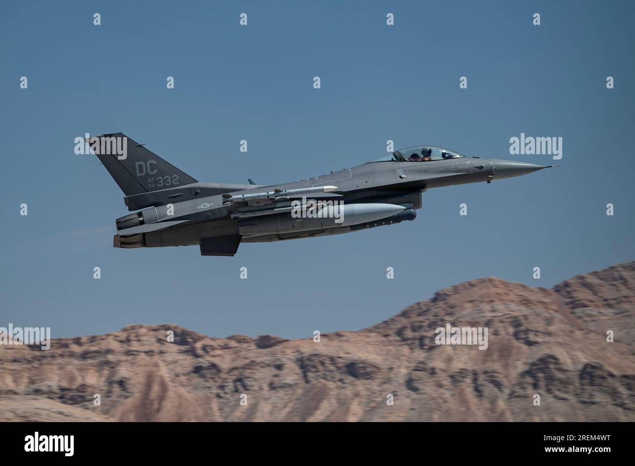 113th wing hi-res stock photography and images - Alamy