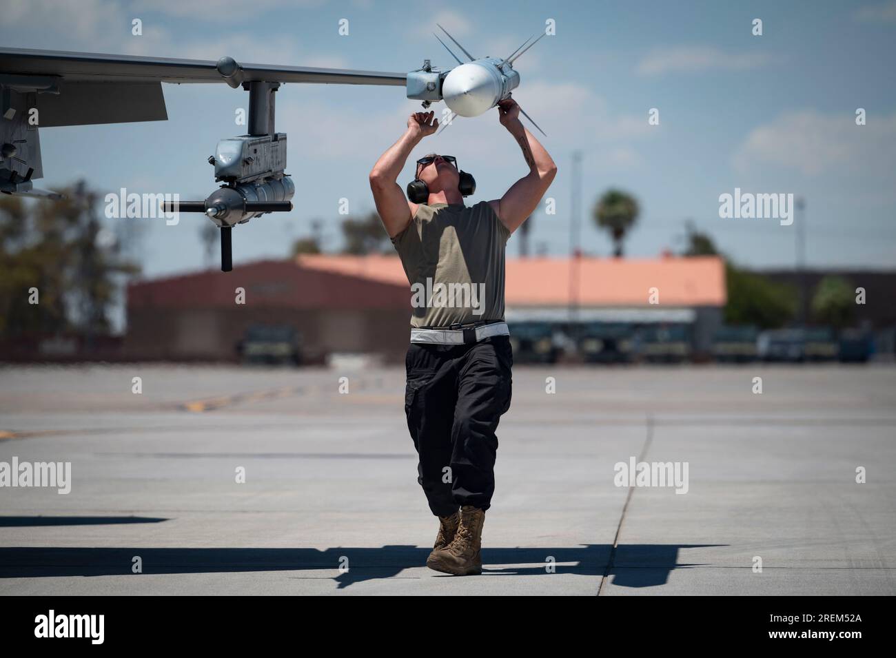 Aircraft armament systems hi-res stock photography and images - Alamy
