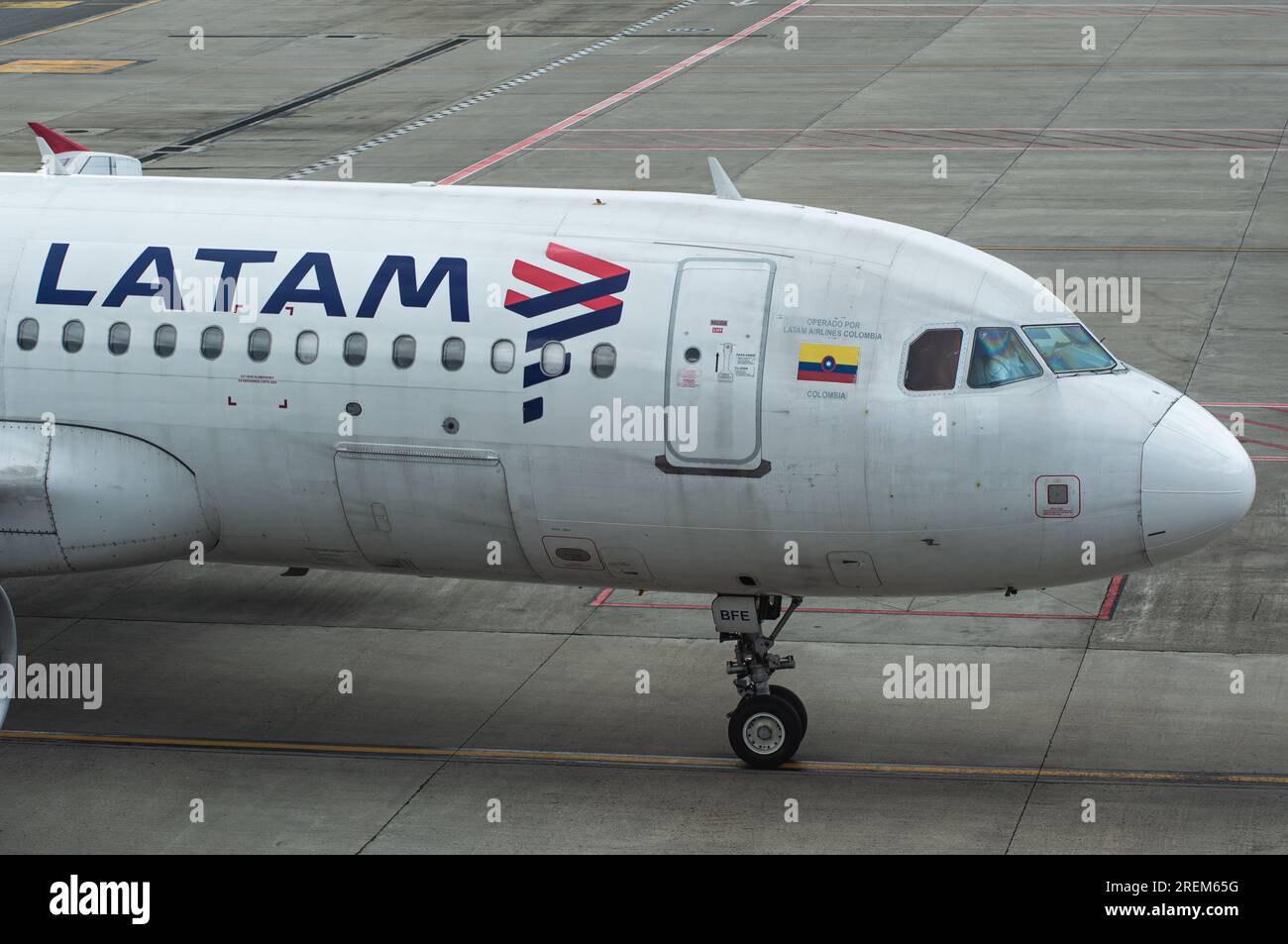 Bogota, Colombia. 28th July, 2023. A LATAM Airbus a320 is seen on a ...