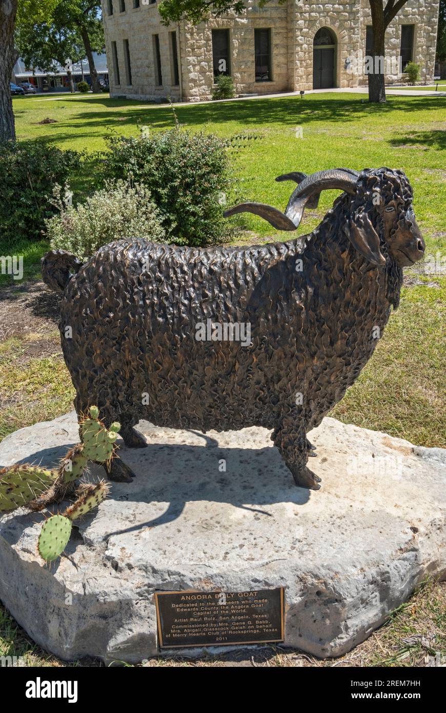 Angora billy goat statue hi-res stock photography and images - Alamy