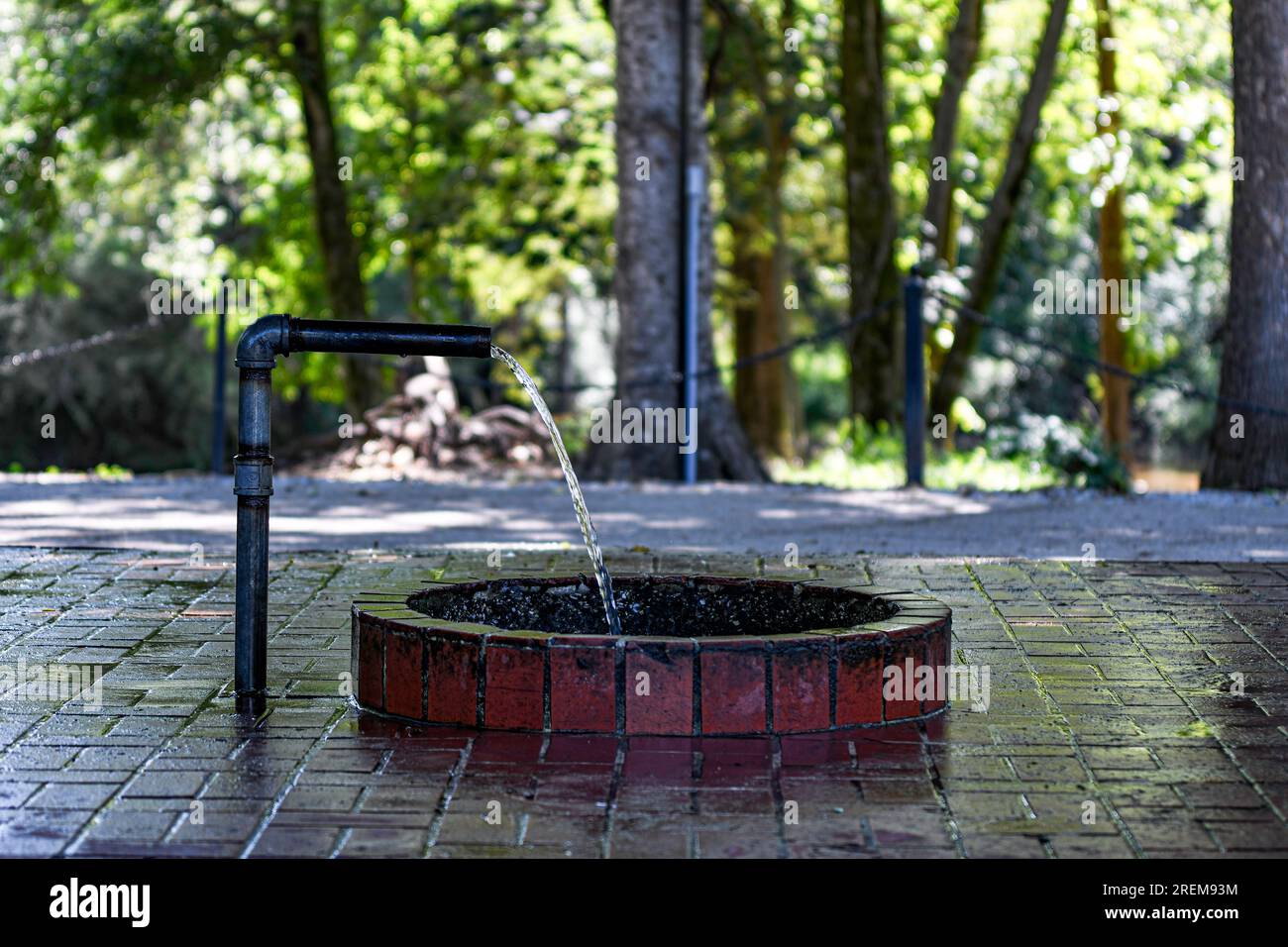 Artesian well hi-res stock photography and images - Alamy