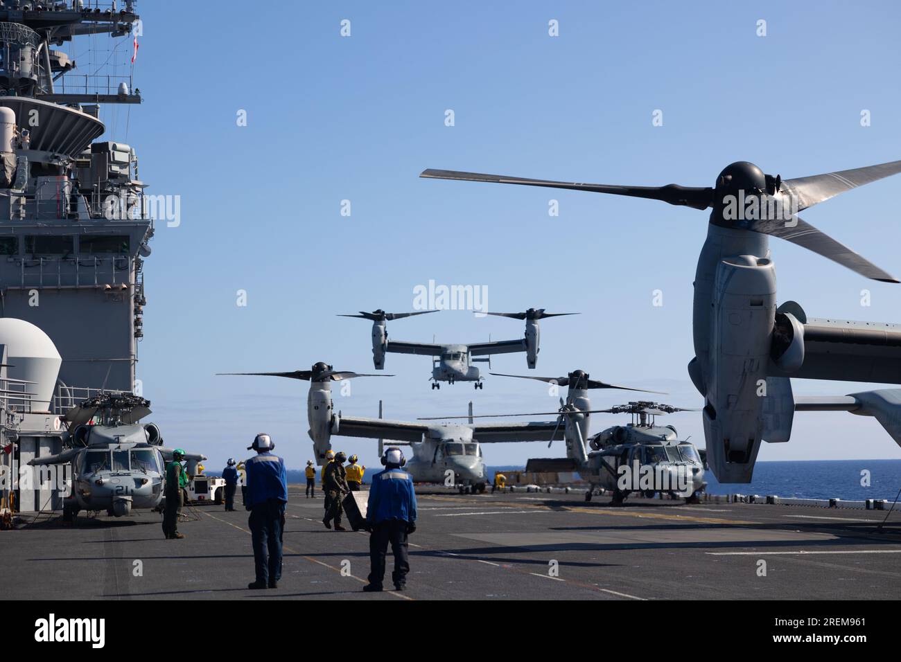 ATLANTIC OCEAN (July 24, 2023) A MV-22B Osprey, assigned to Marine ...