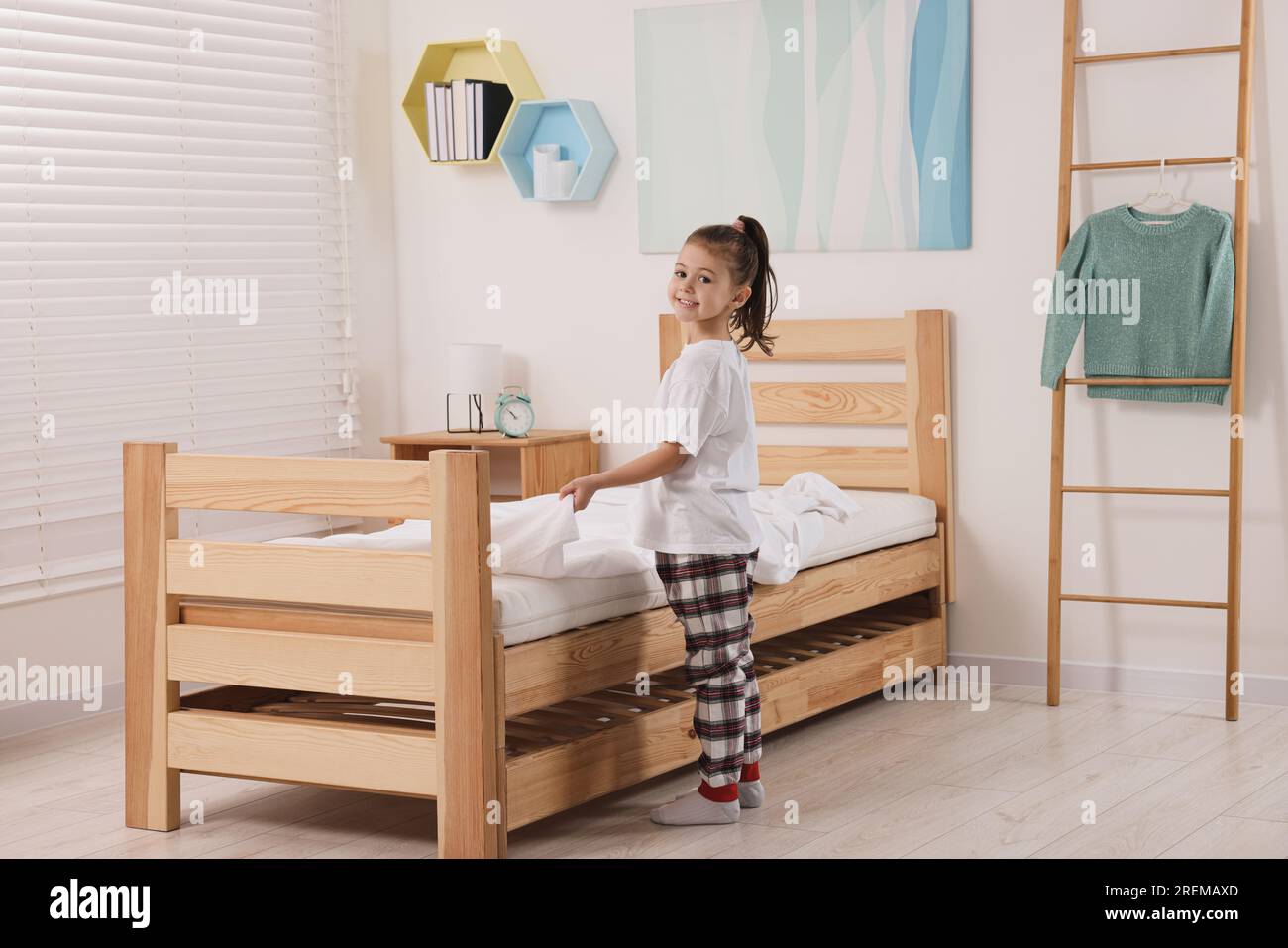 Changing linens hi-res stock photography and images - Alamy