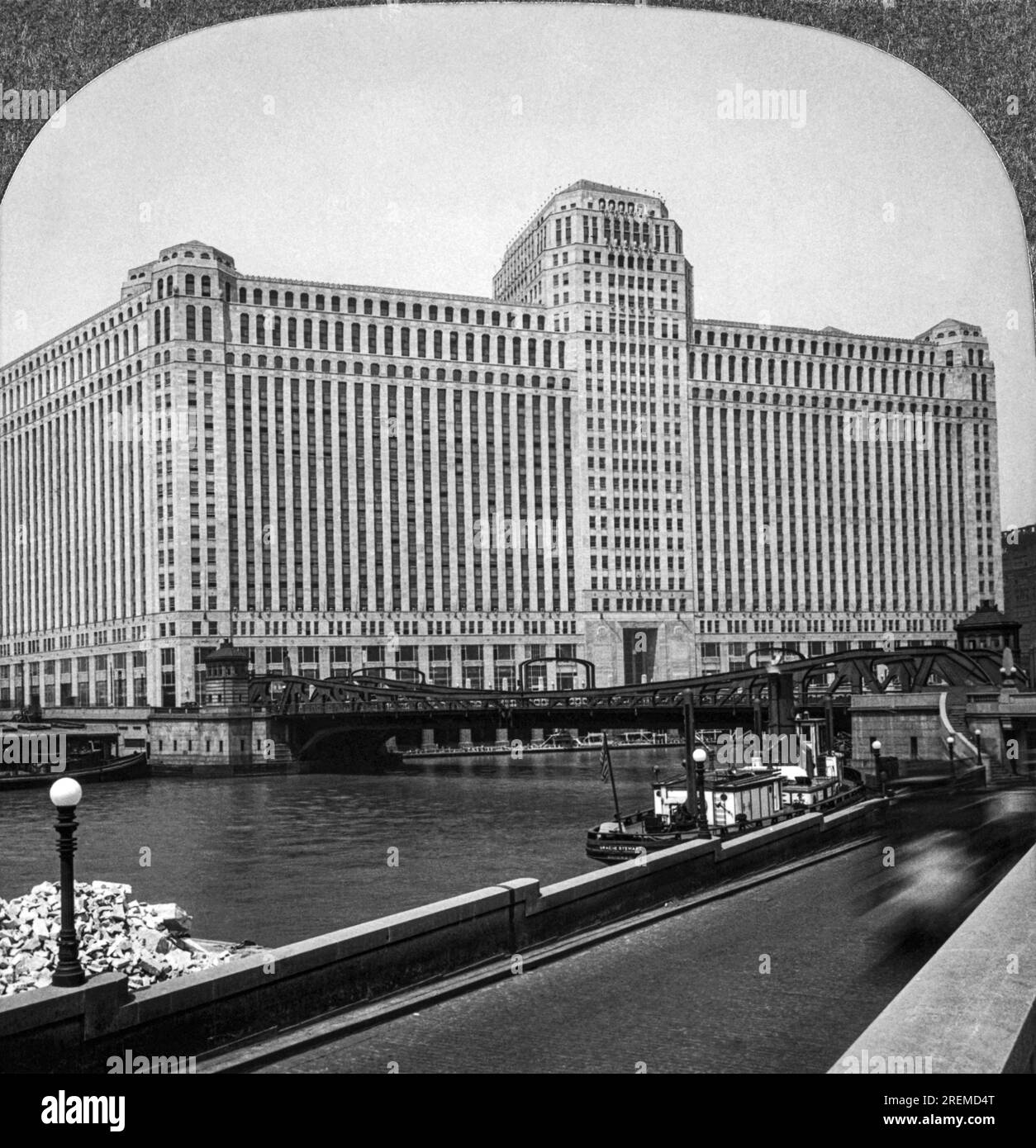 Merchandise mart in Black and White Stock Photos & Images - Alamy