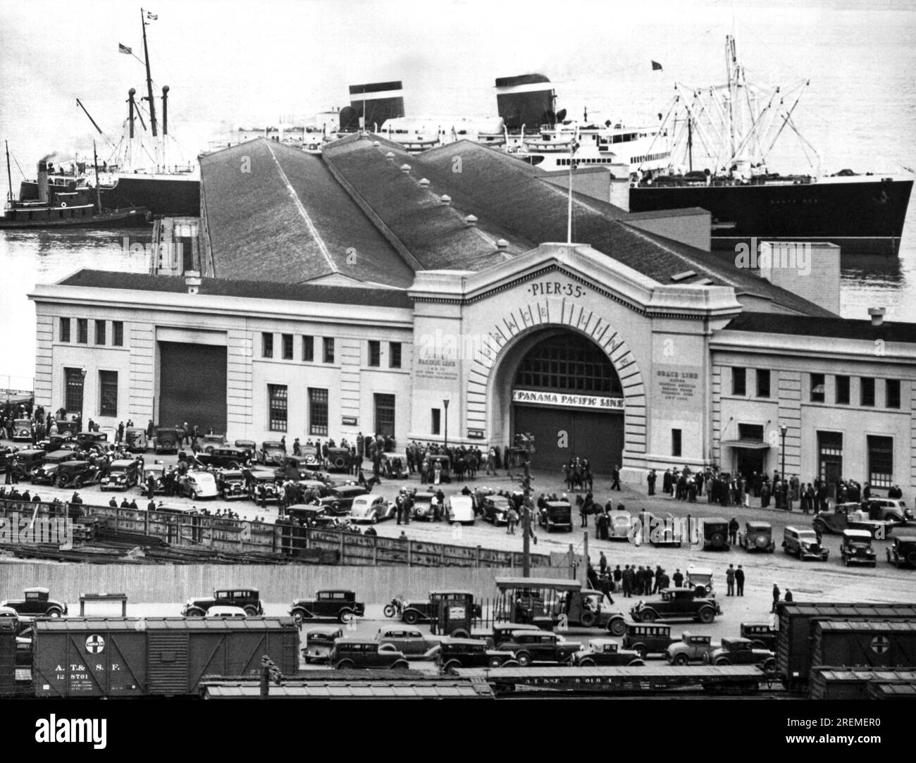 San Francisco, California: April 14, 1936 Pickets at the Grace Line ...