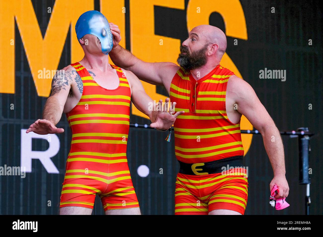 L r simon hi-res stock photography and images - Alamy