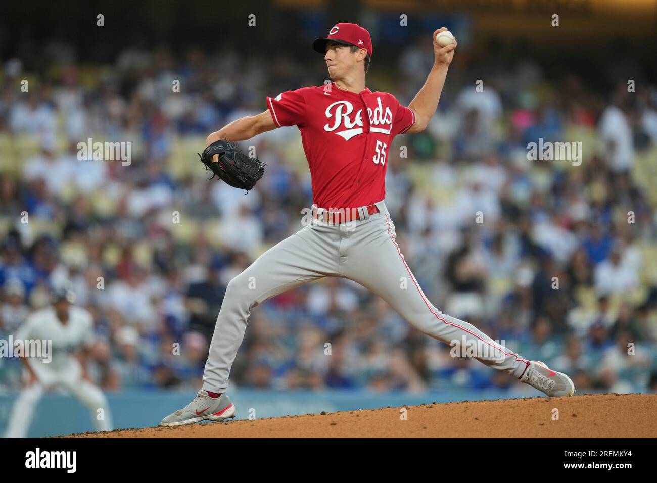Cincinnati Reds starting pitcher Brandon Williamson (55) throws during ...