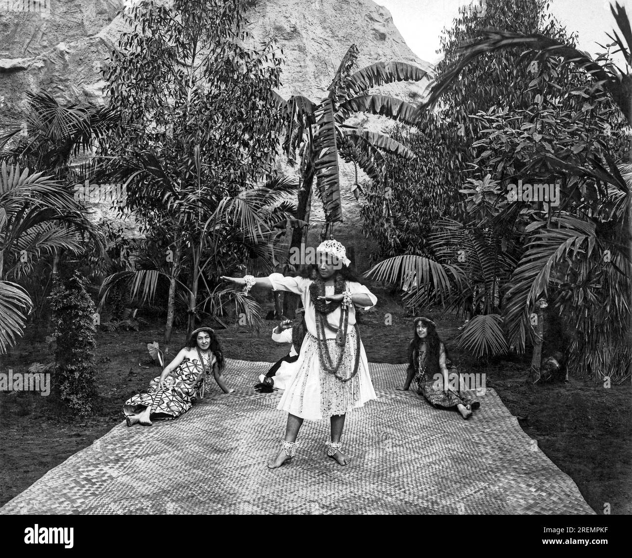 Hawaiian culture 1900 hi-res stock photography and images - Alamy