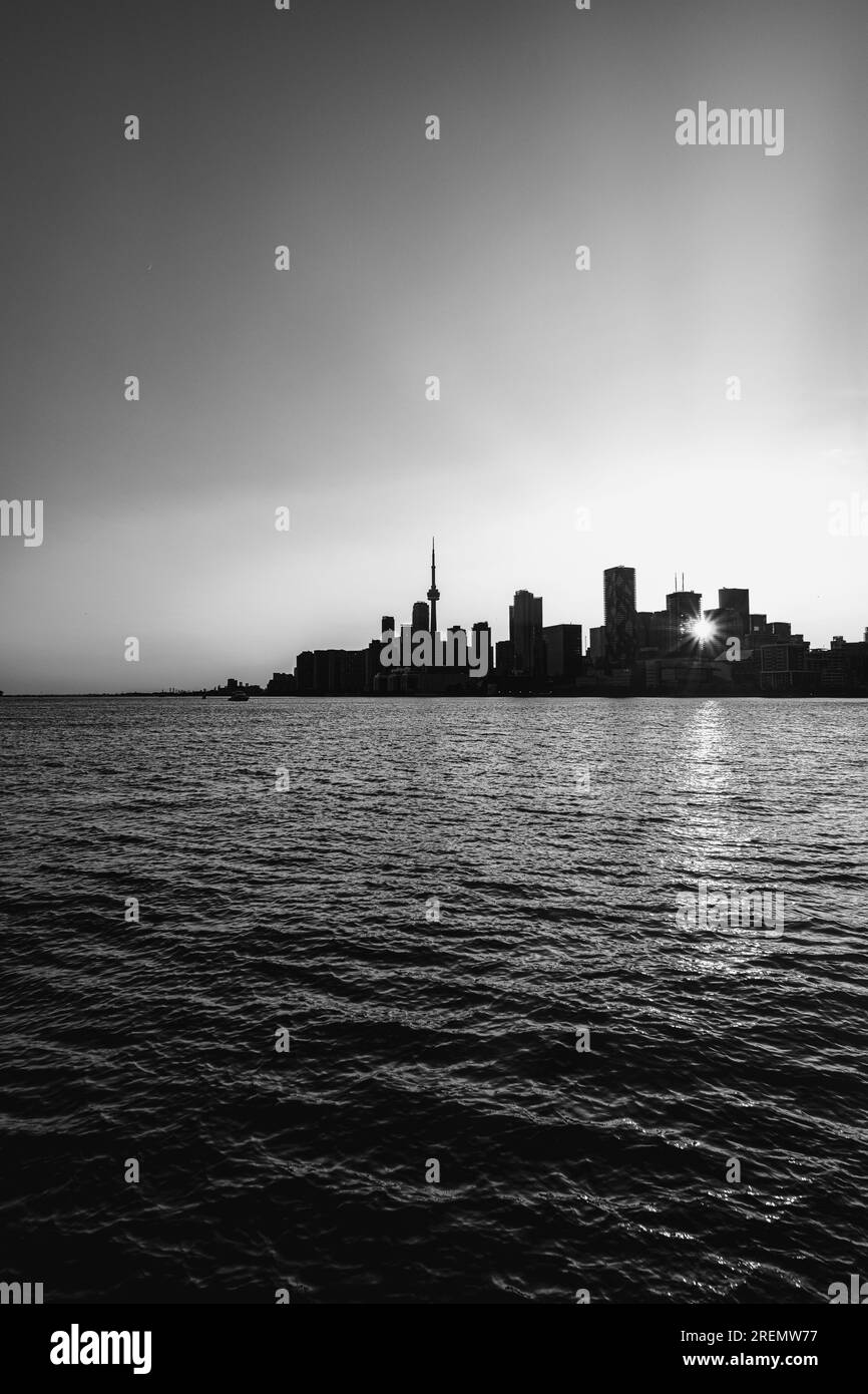 Toronto cityscape skyline cn Black and White Stock Photos & Images - Alamy