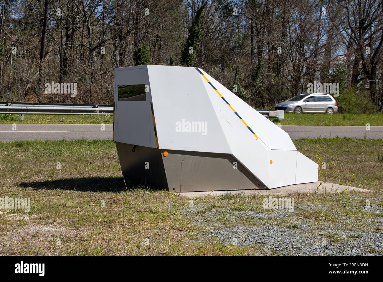 speed limit camera on road mobile site speeding radar for excessive ...