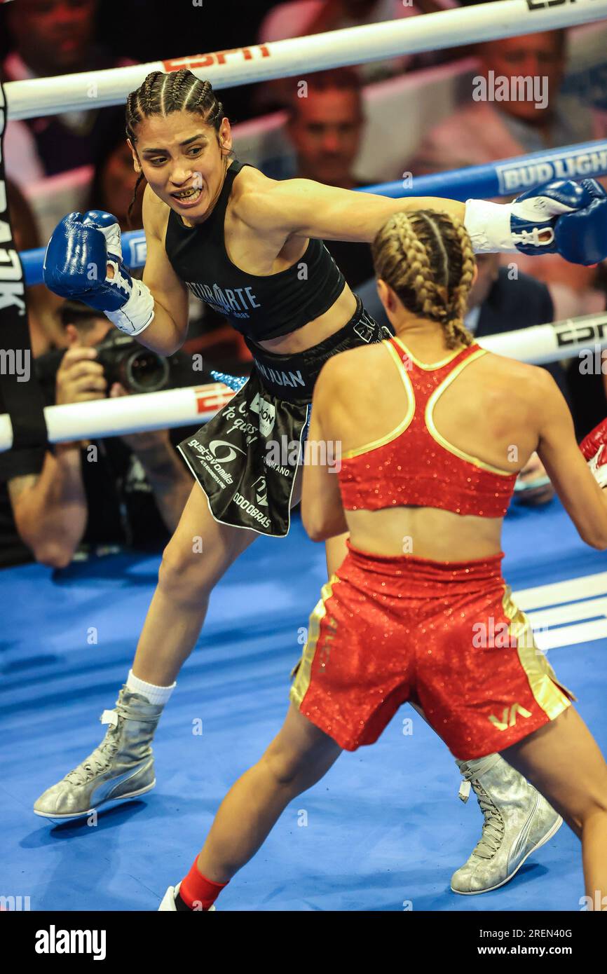 Las Vegas, NV, USA. 28th July, 2023. Leonela Yudica (L) throws a punch ...