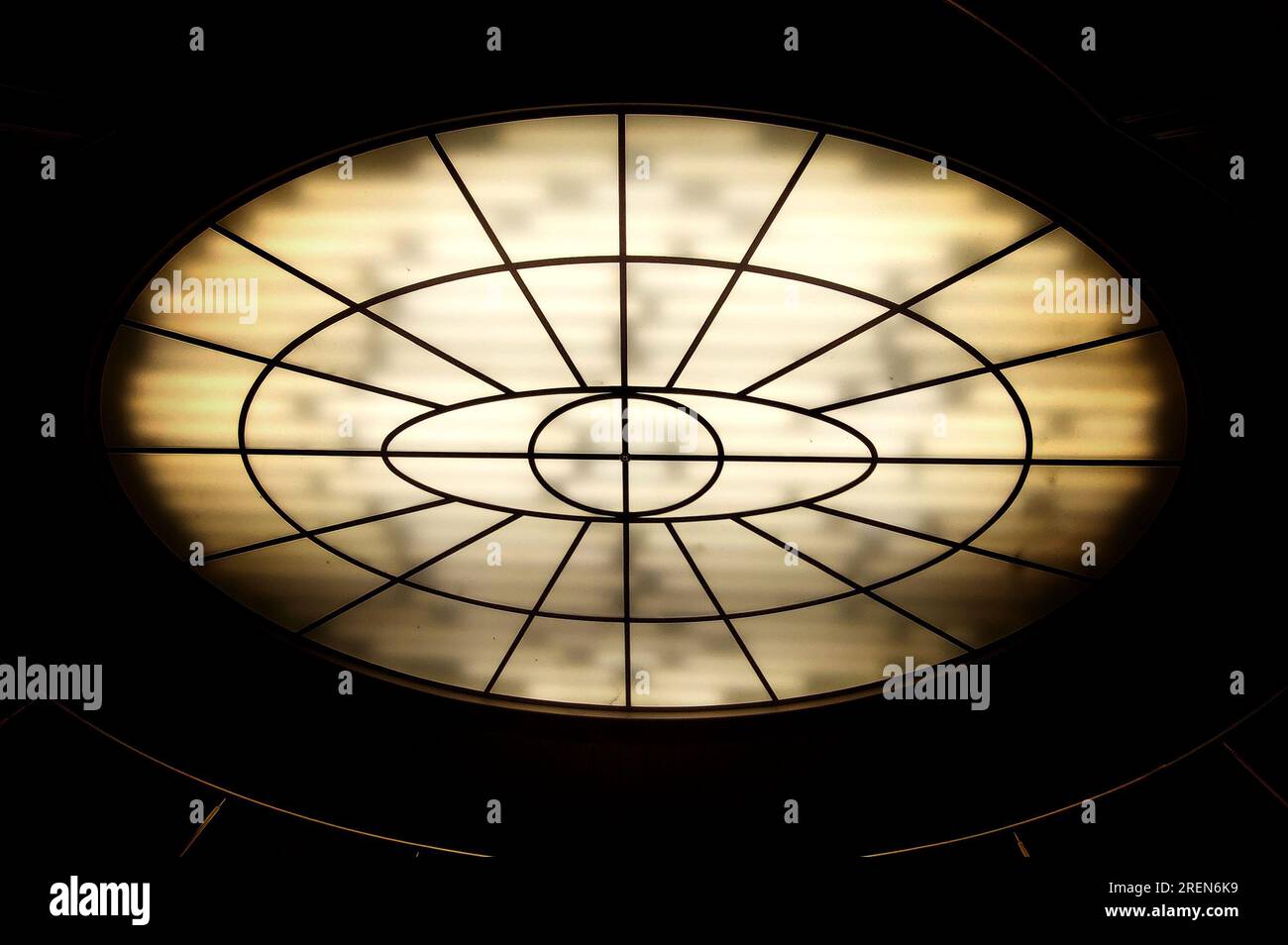 Elliptical ceiling hi-res stock photography and images - Alamy