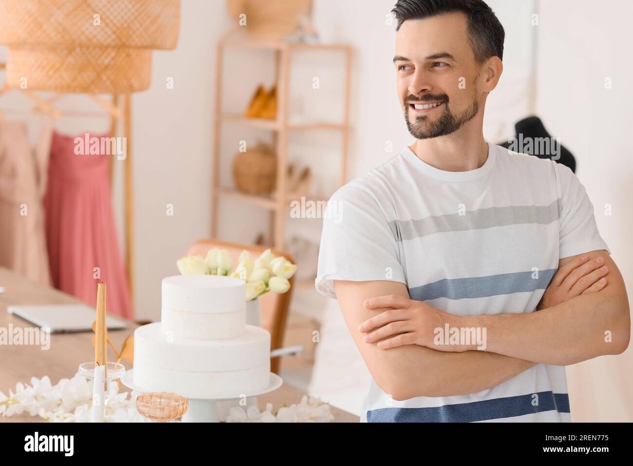 Wedding planner male hi-res stock photography and images - Alamy