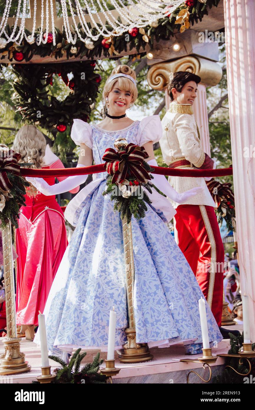 Disney on parade hi-res stock photography and images - Alamy