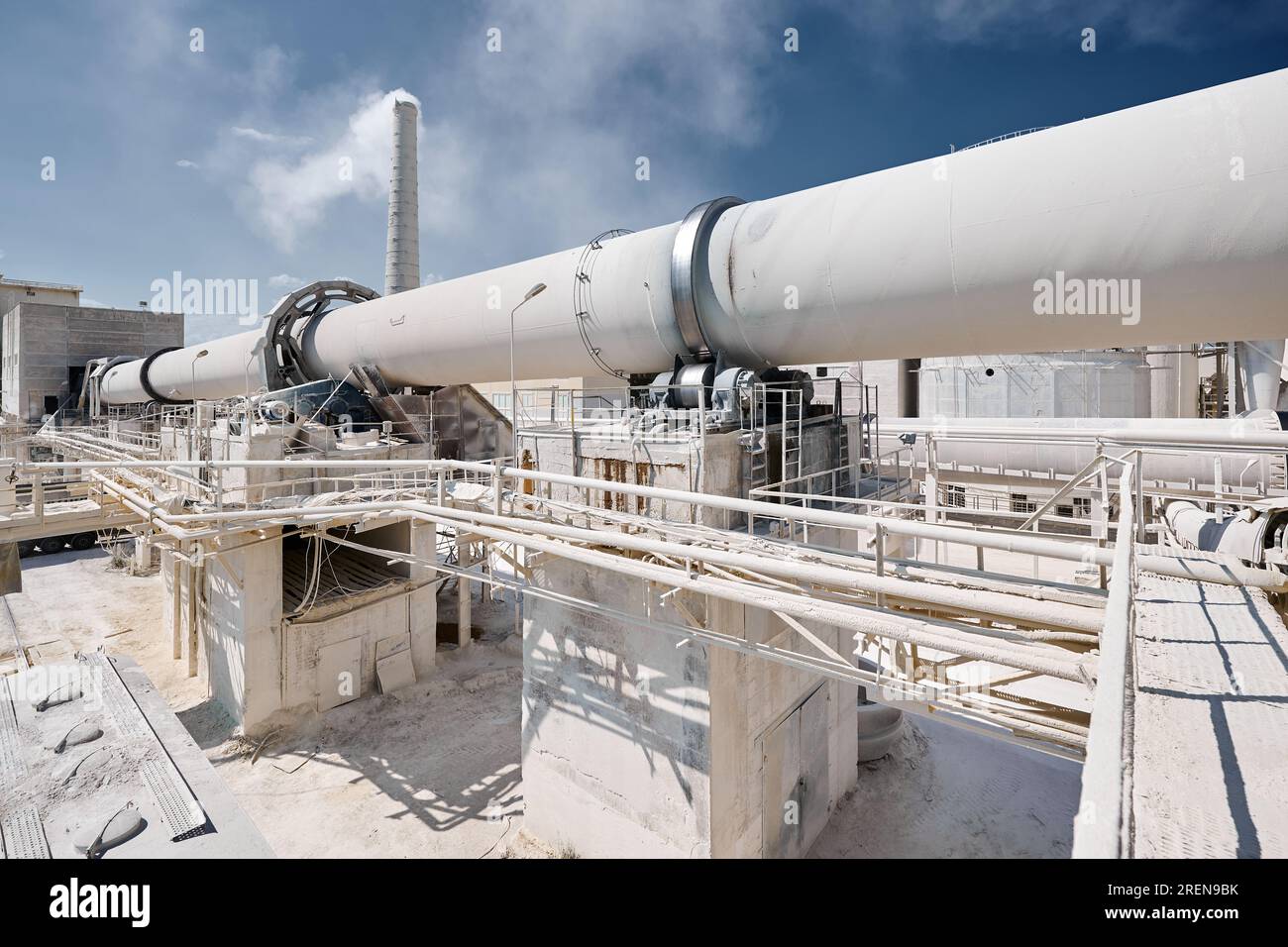 Clinker production pollution hi-res stock photography and images - Alamy