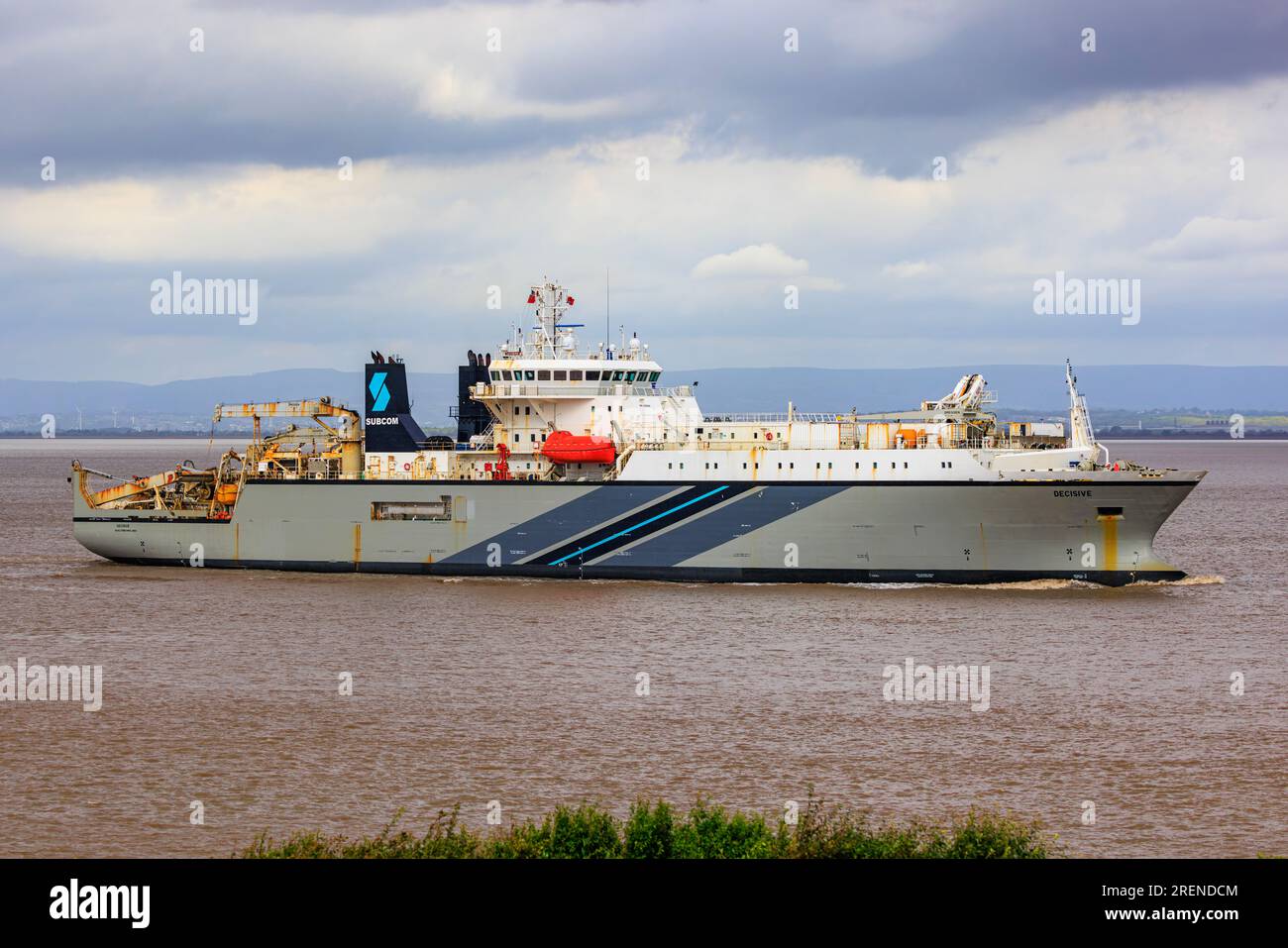 Cable laying vessel Decisive heading in to Avonmouth docks Stock Photo ...