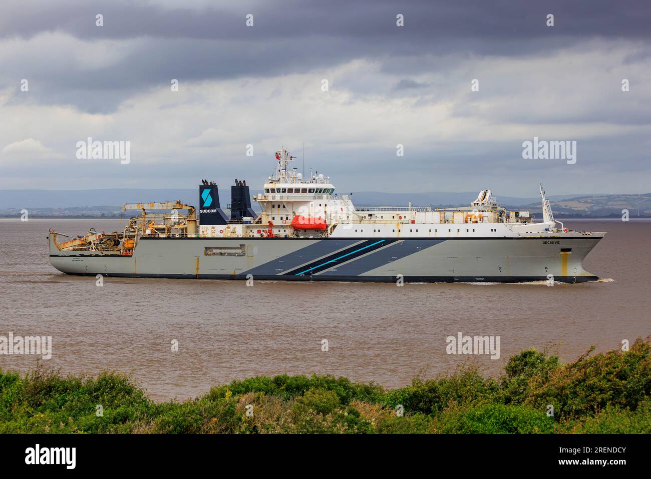 Cable laying vessel Decisive heading in to Avonmouth docks Stock Photo ...