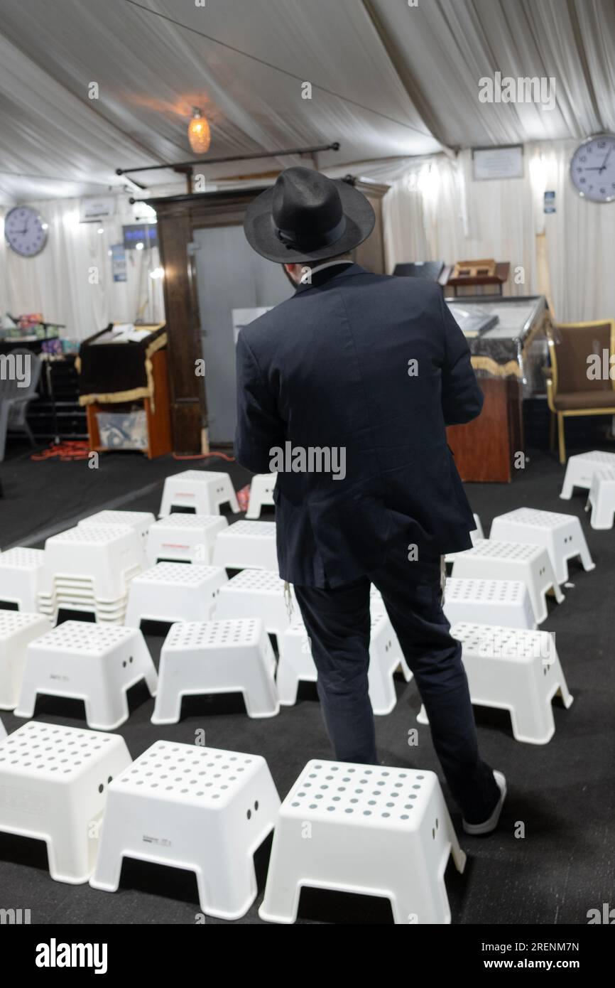 Low tent hi-res stock photography and images - Alamy