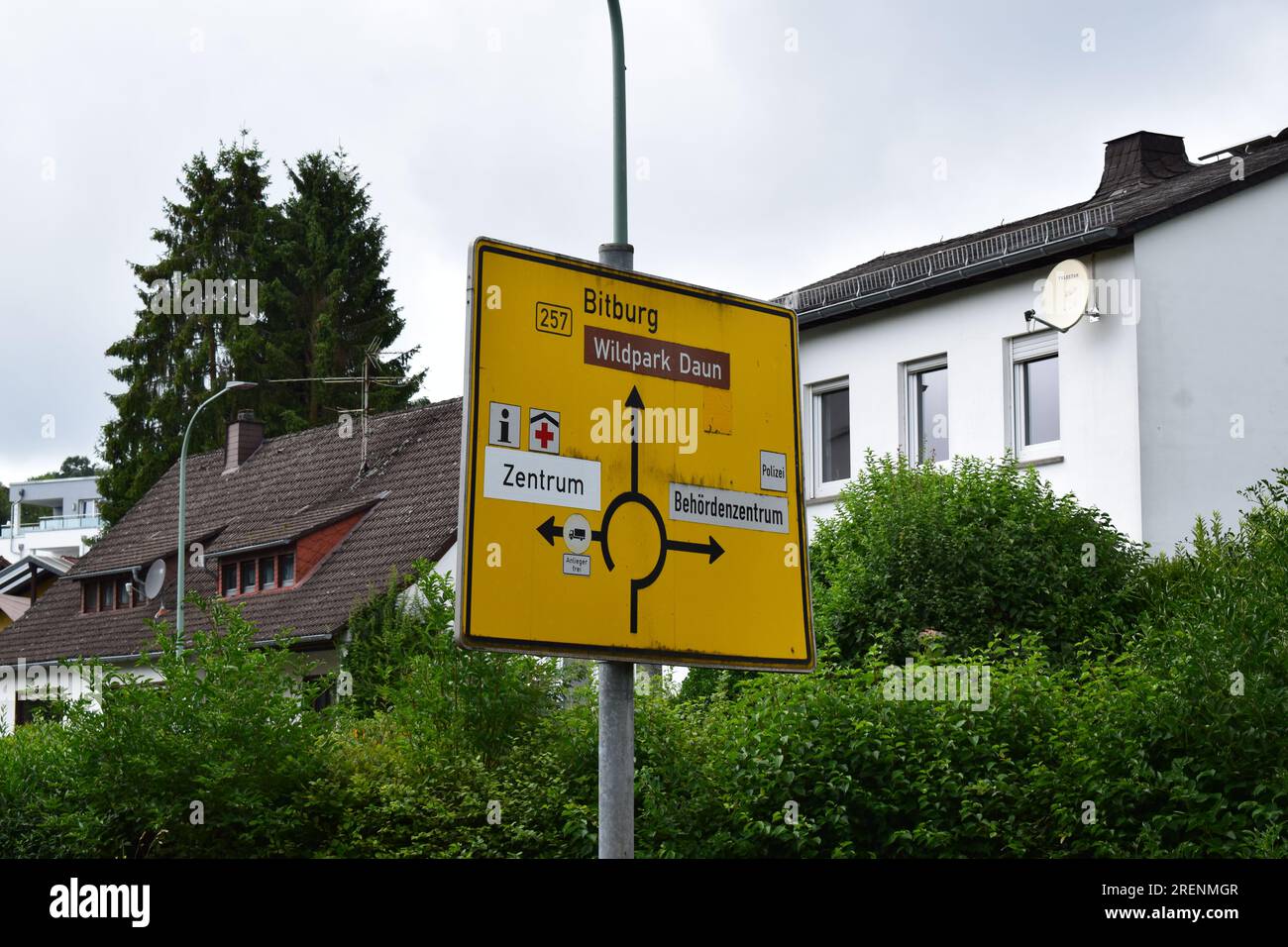 traffics circle sign in Germany Stock Photo - Alamy