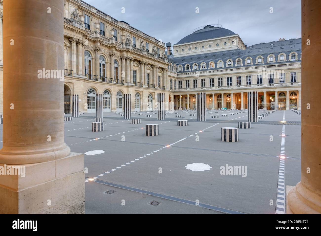 Streifen skulptur hi-res stock photography and images - Alamy