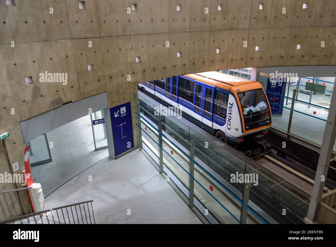 Paris, Flughafen Charles-de-Gaulle, VAL-Metro // Paris, Charles-de ...