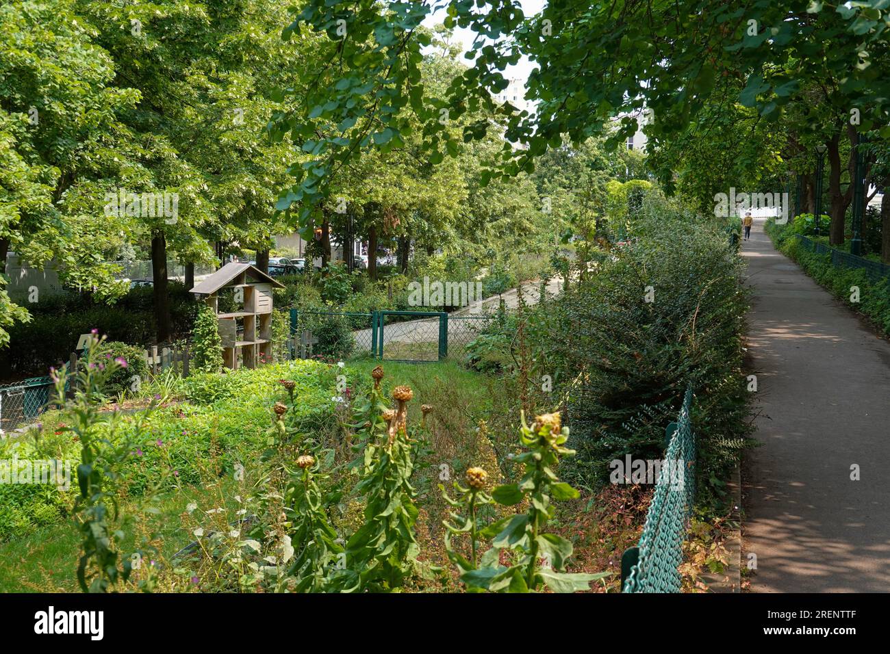 Paris, Promenade Plantee // Paris, Promenade Plantee Stock Photo - Alamy