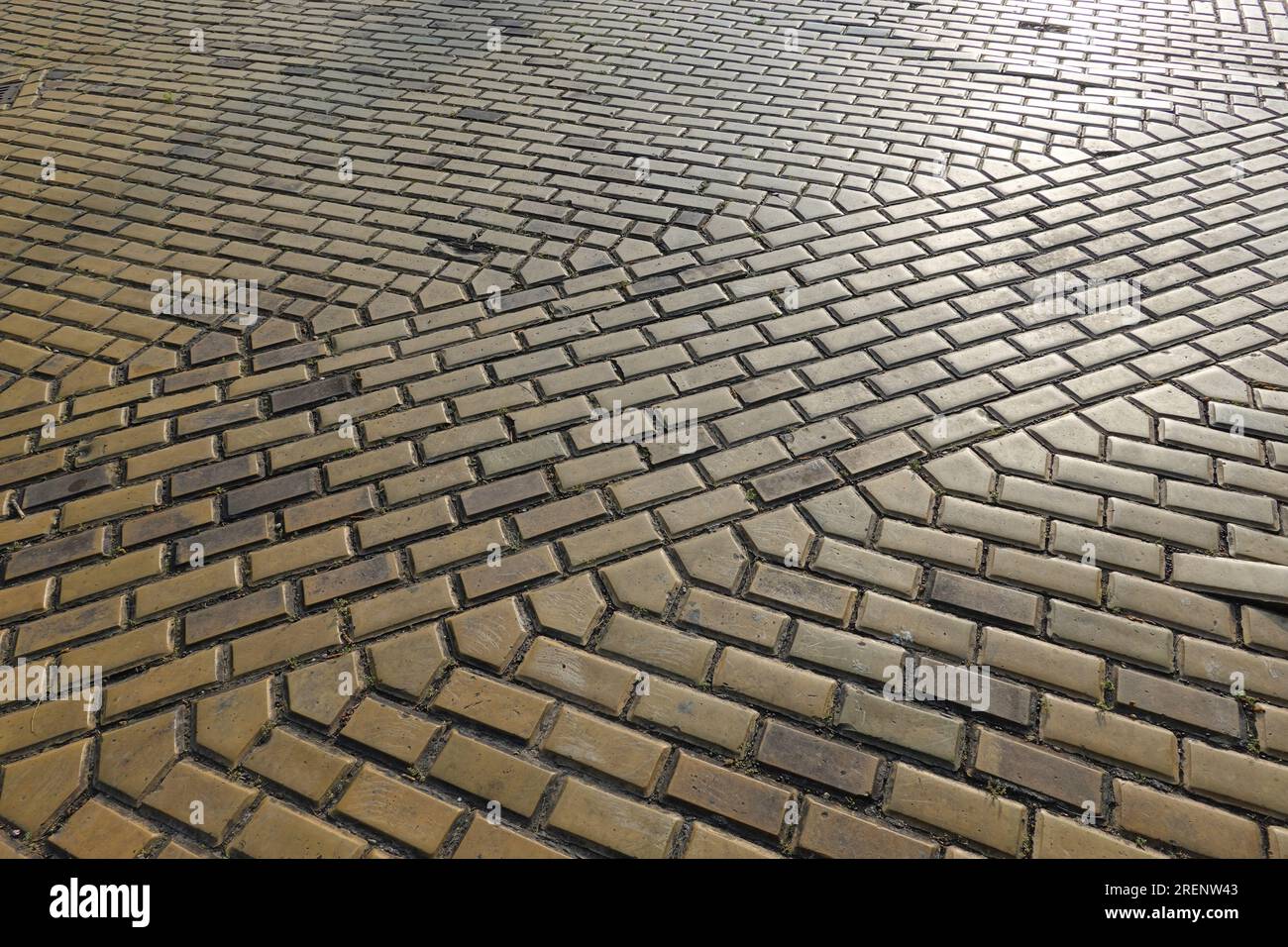 Budapest, historische Keramit-Pflasterung // Budapest, historic Keramit ...