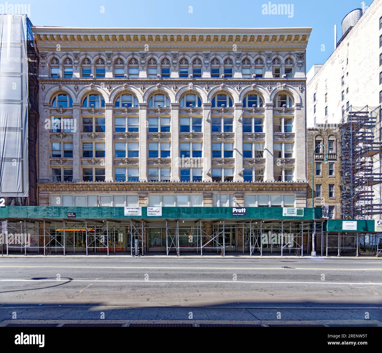 144 w 14th st hi-res stock photography and images - Alamy