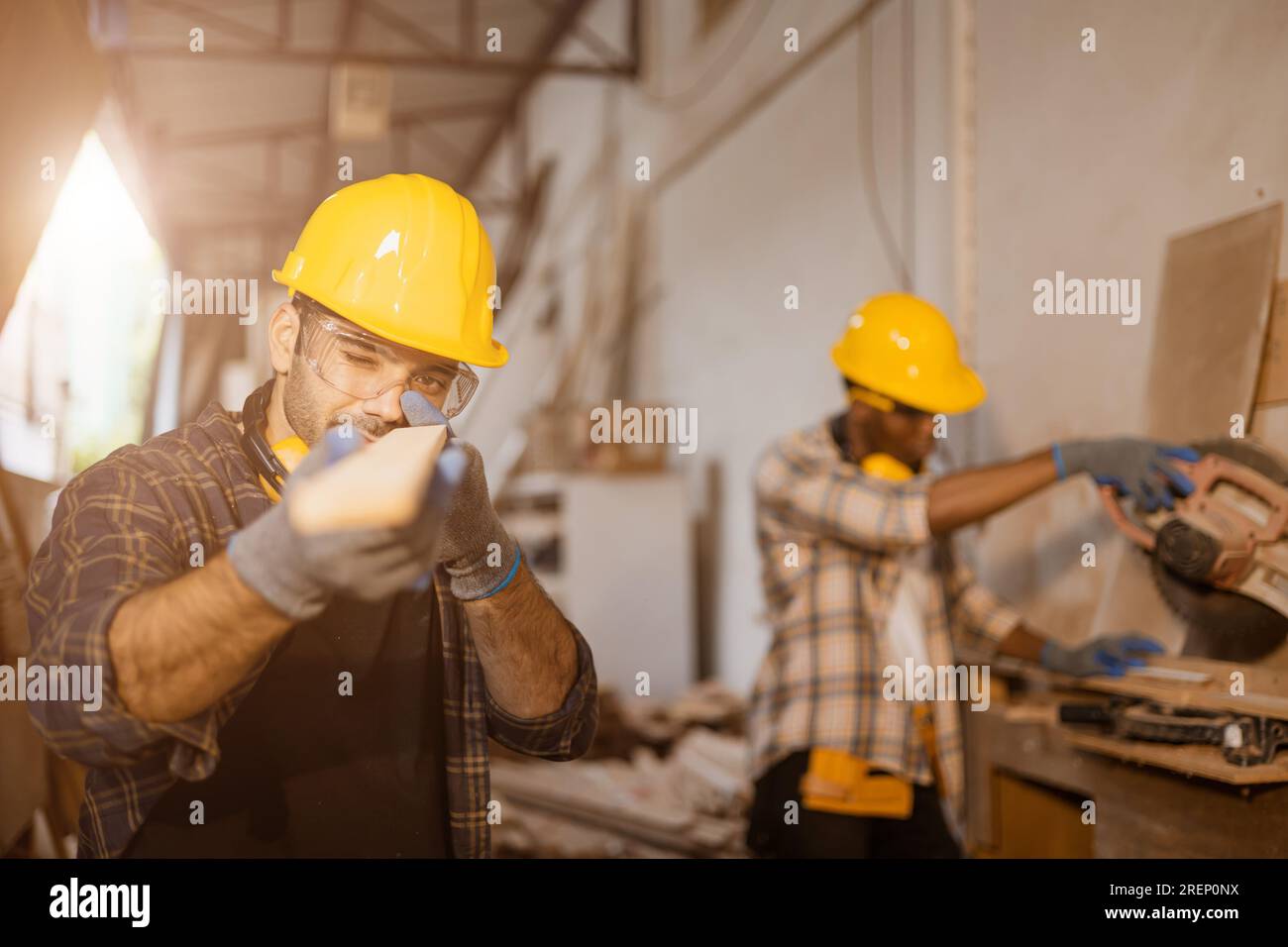 Worker men hi-res stock photography and images - Alamy