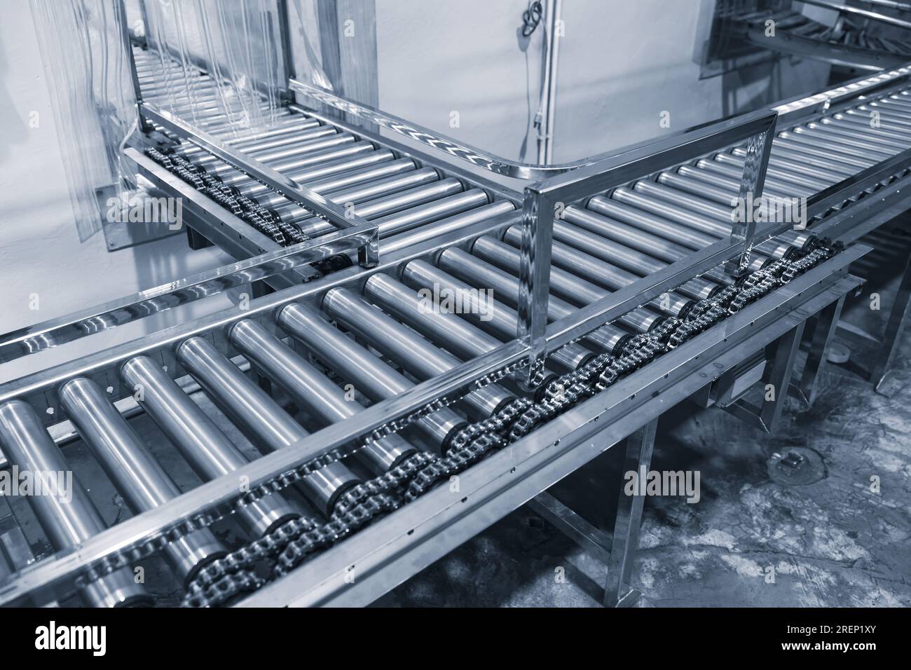 Steel Roller Conveyor factory products transport , Steel Rolling ...