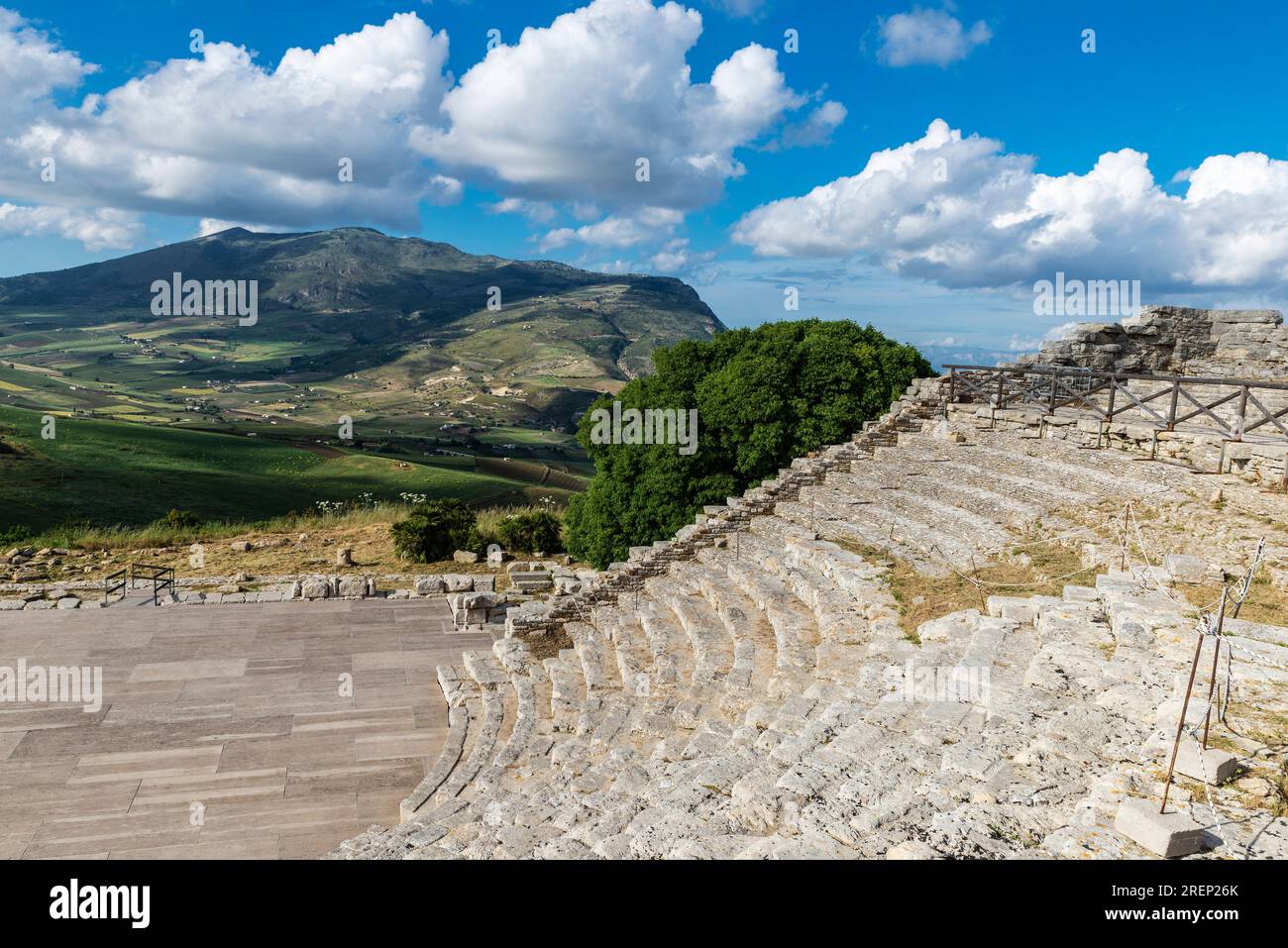 Theater of segesta hi-res stock photography and images - Alamy