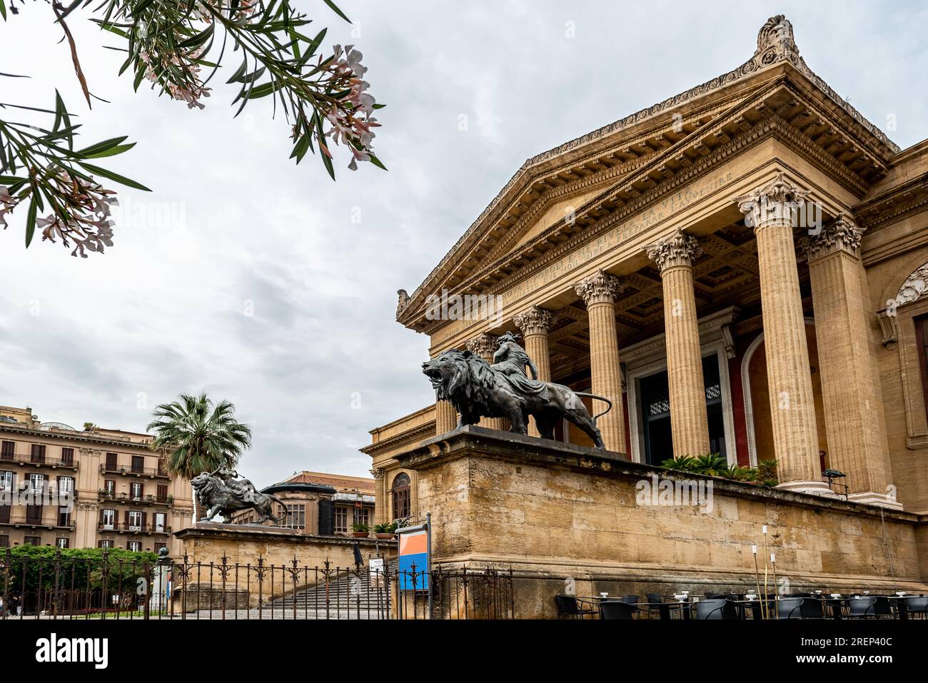 Teatro Massimo, Opera House. Famous theater architecture in Palermo ...