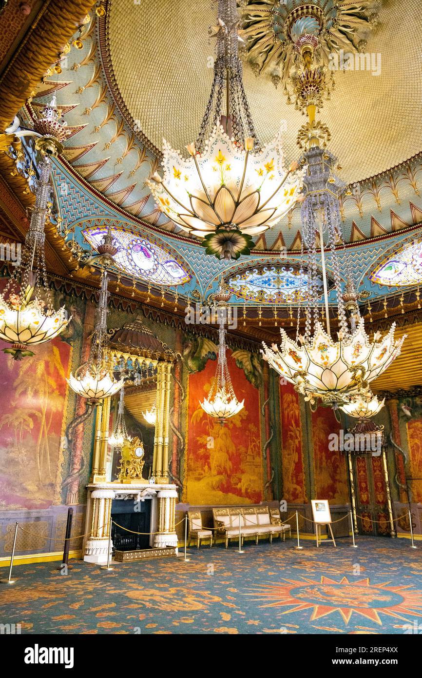 Interior of the Music Room at the Royal Pavilion (Brighton Pavilion ...