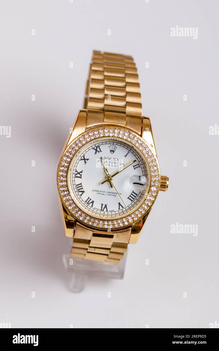 Hand wrist watch clock time designer luxury classic product items in ...