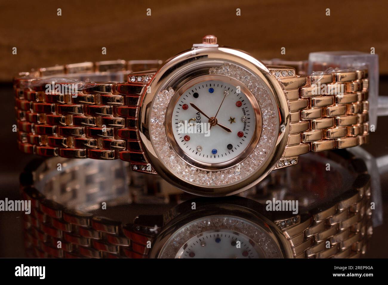 Hand wrist watch clock time designer luxury classic product items in ...