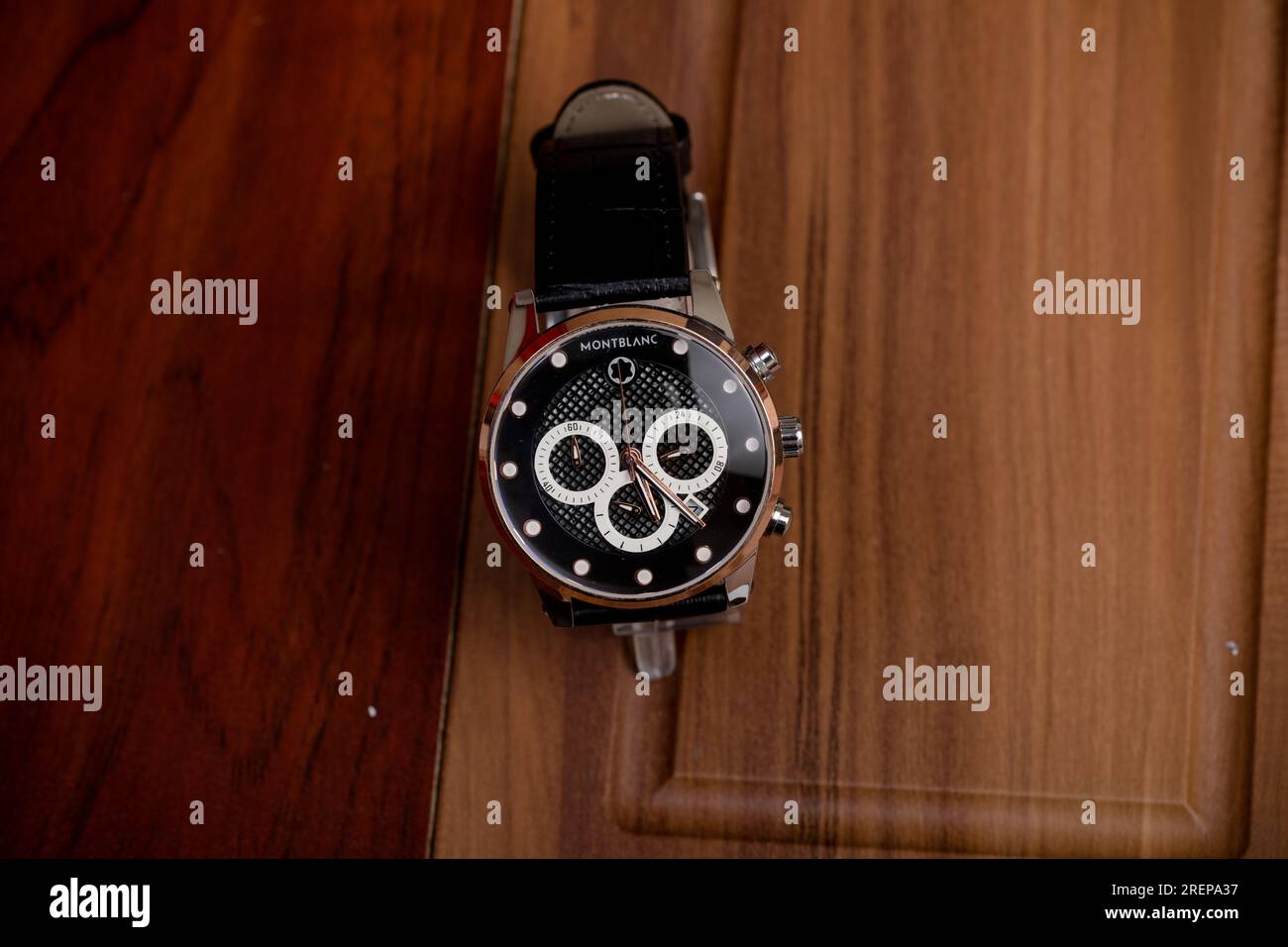 Hand wrist watch clock time designer luxury classic product items in ...