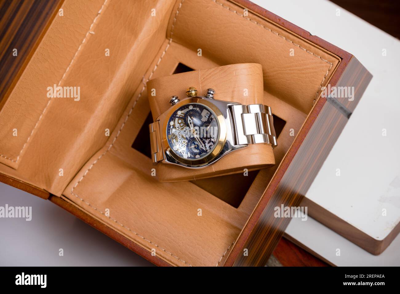 Hand wrist watch clock time designer luxury classic product items in ...