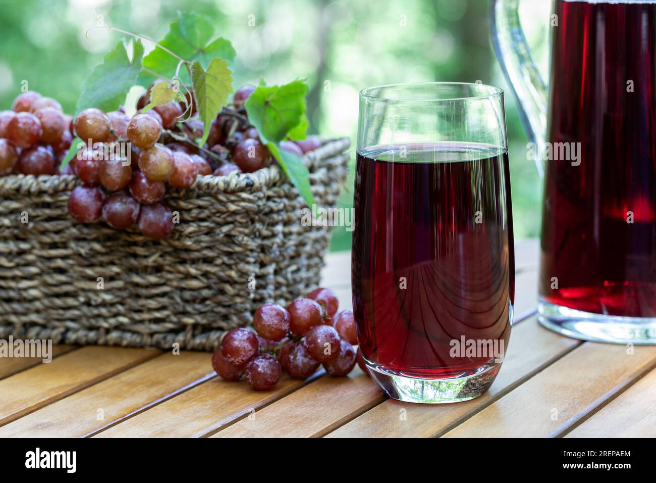 Grape basket hi-res stock photography and images - Alamy