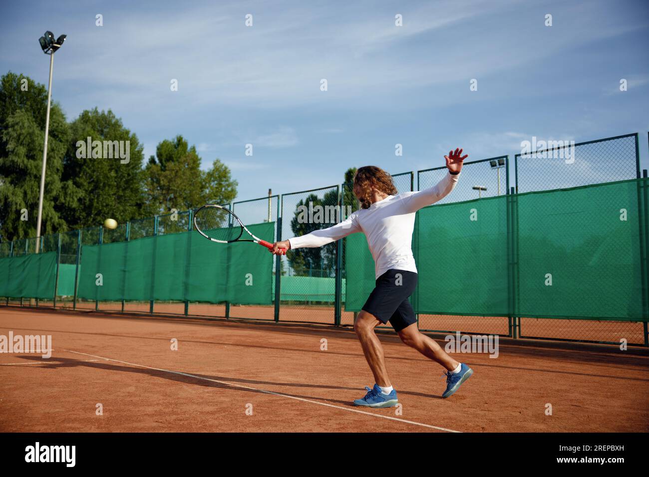 Tennis player outside hi-res stock photography and images - Alamy