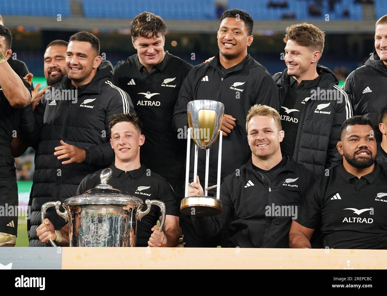 Melbourne, Australia. 29th July, 2023. Sam Cane and the All Blacks pose ...