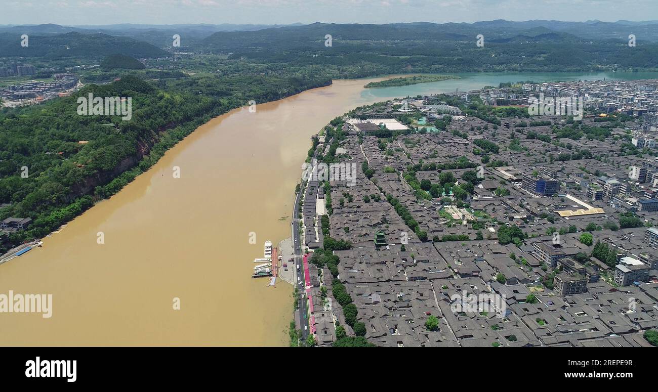 The ancient city of langzhong river hi-res stock photography and images ...