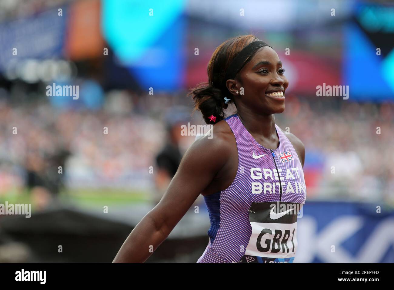 Annie TAGOE on the first leg for team Great Britain 1 in the Women's 4 ...