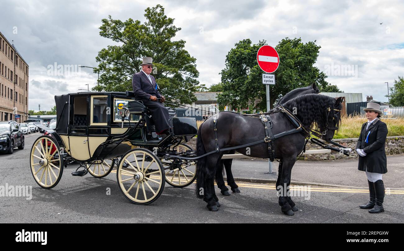 Cher cassini hi-res stock photography and images - Alamy