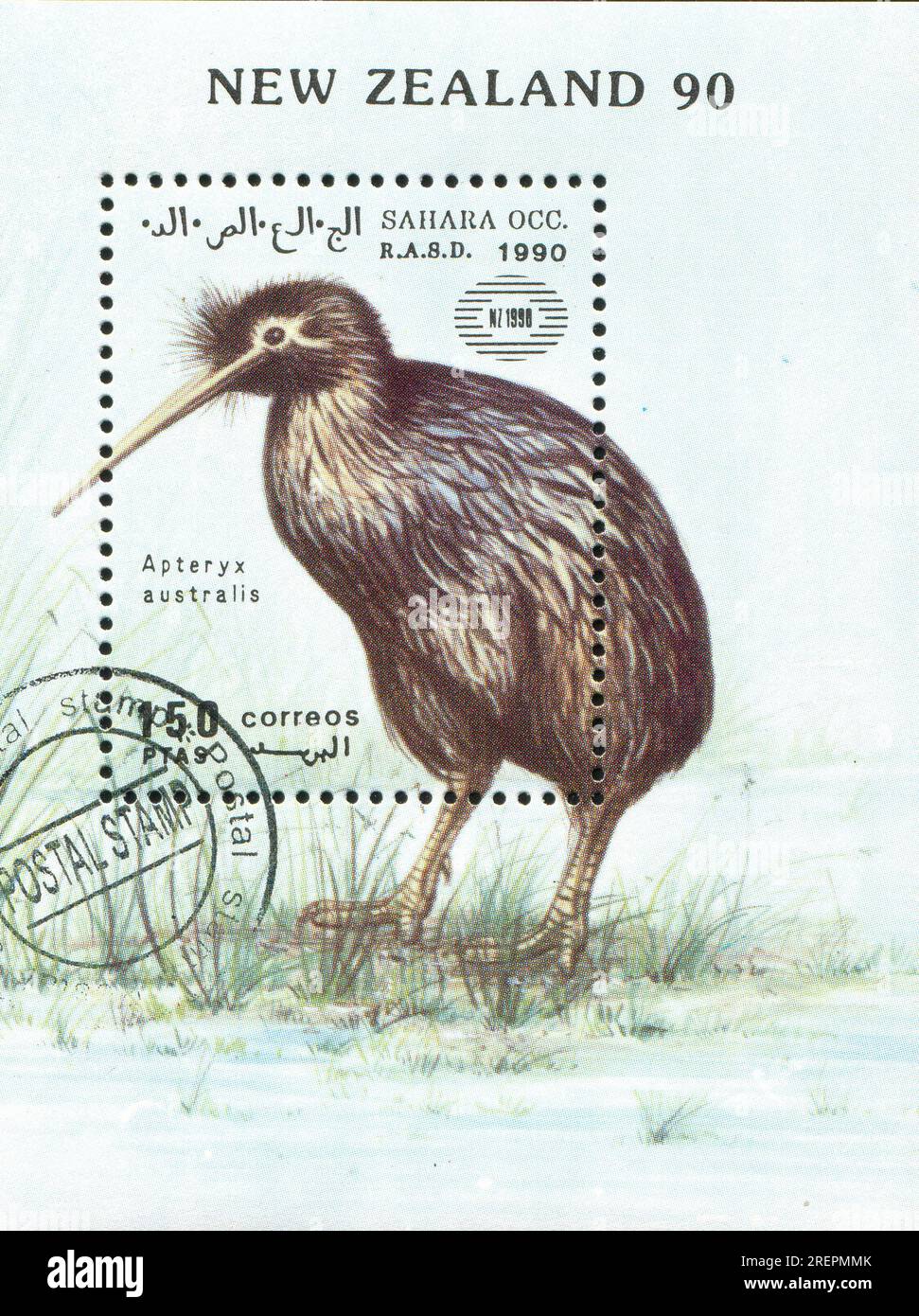 NEW ZEALAND - CIRCA 1990: stamp printed by New Zealand, shows kiwi bird ...