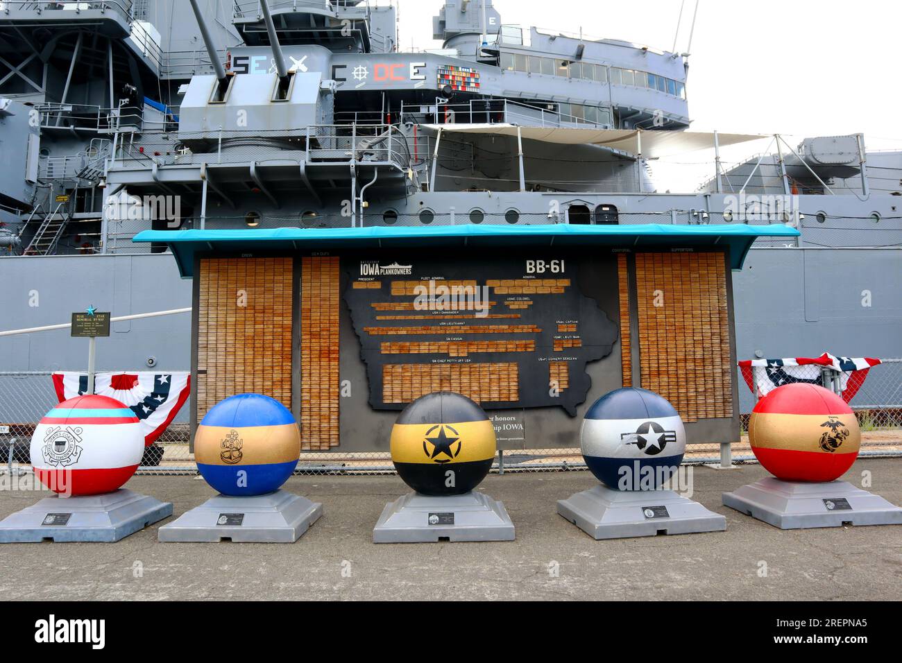 San Pedro (Los Angeles) California: Battleship IOWA BB-61 Museum in San ...