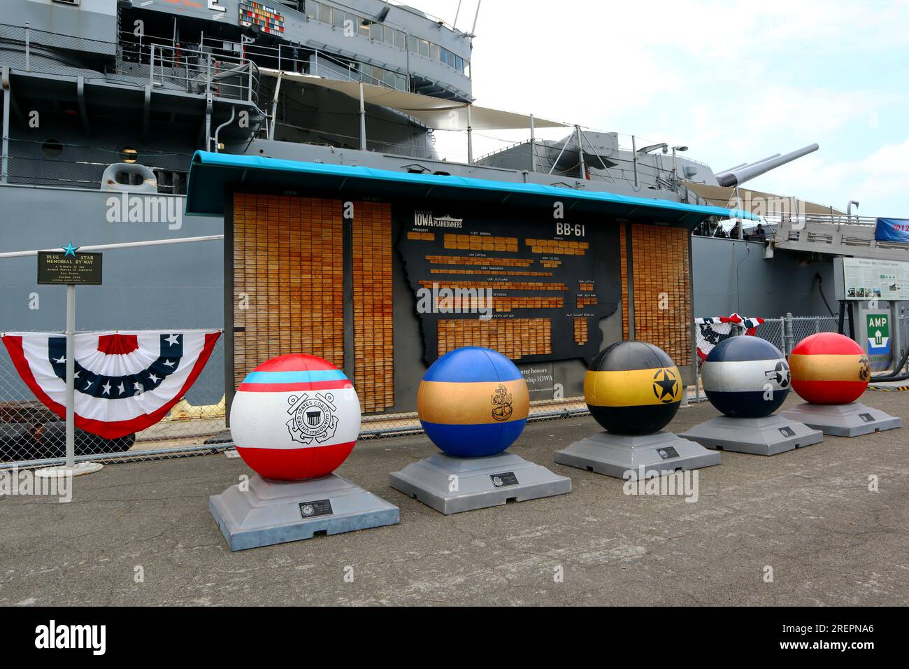 San Pedro (Los Angeles) California: Battleship IOWA BB-61 Museum in San ...