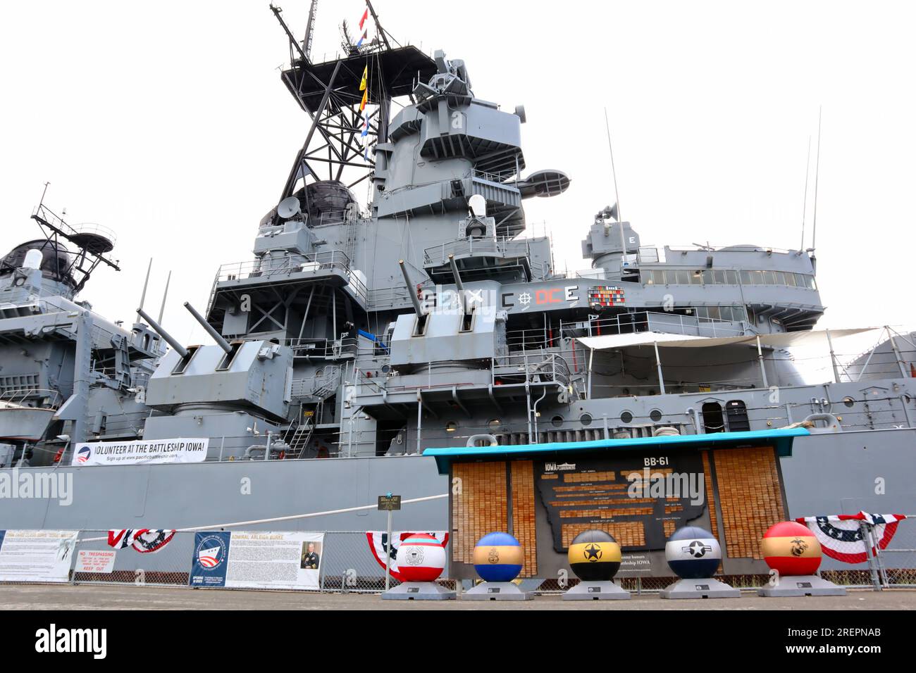 San Pedro (Los Angeles) California: Battleship IOWA BB-61 Museum in San ...