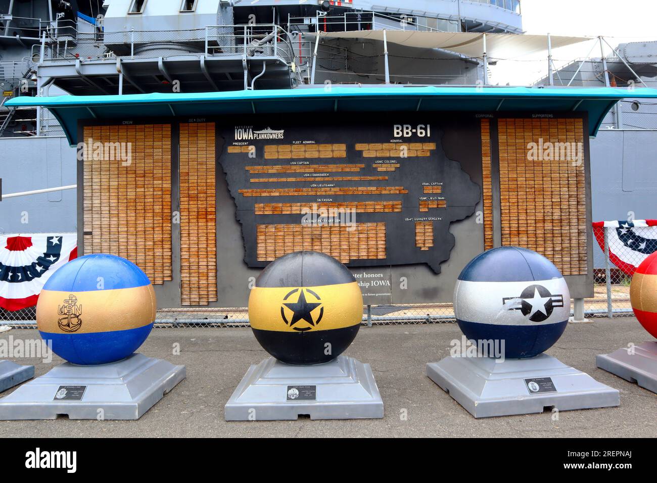 San Pedro (Los Angeles) California: Battleship IOWA BB-61 Museum in San ...