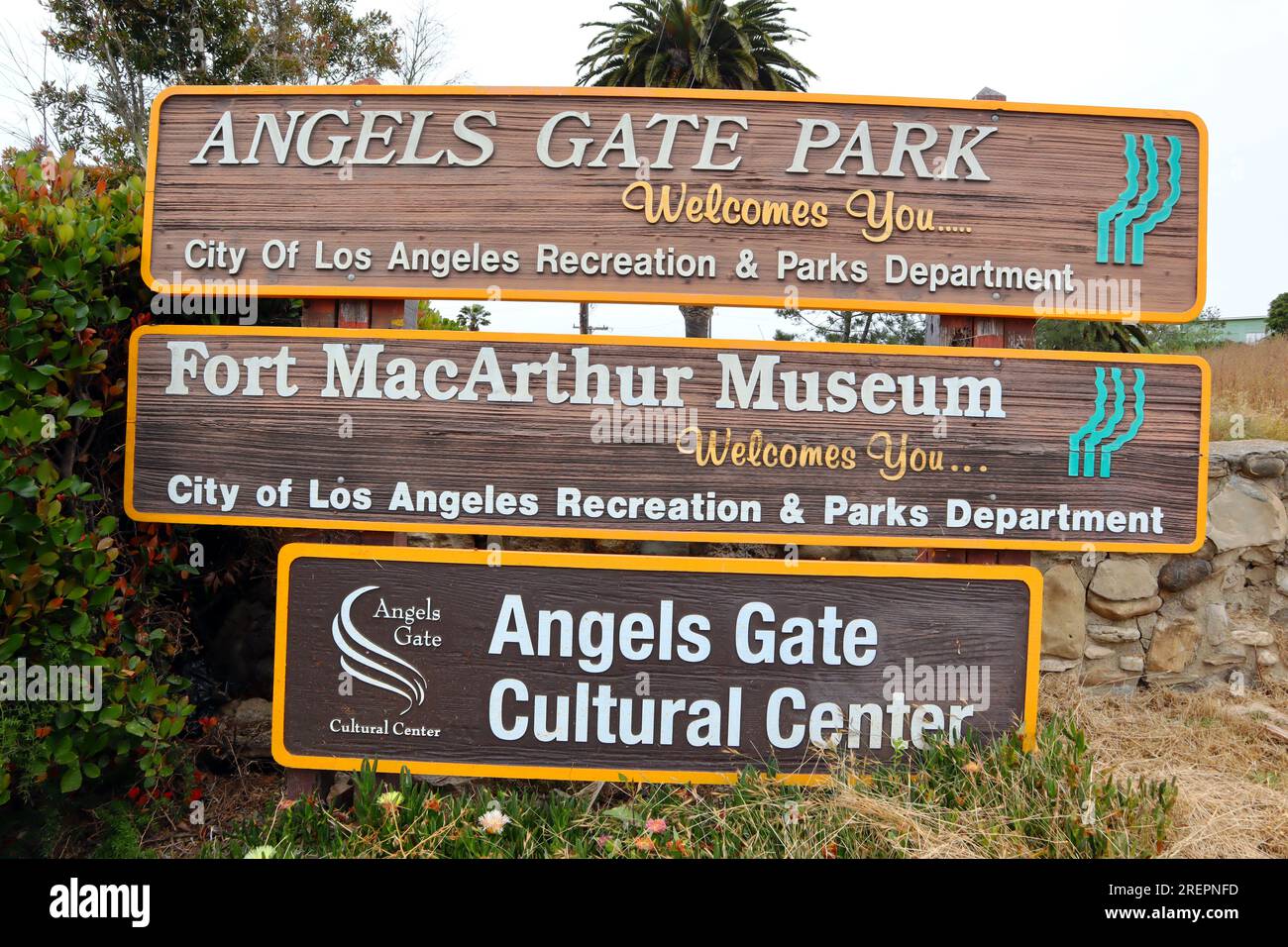 San Pedro (Los Angeles) California: signs of Angels Gate Park and Fort ...