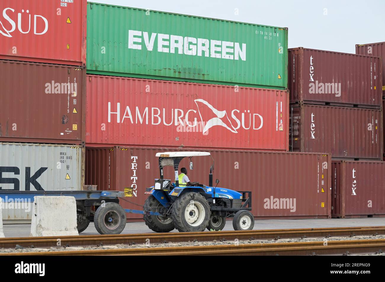 KENYA, Mombasa, seaport, CT-1 Container terminal / KENIA, Mombasa ...